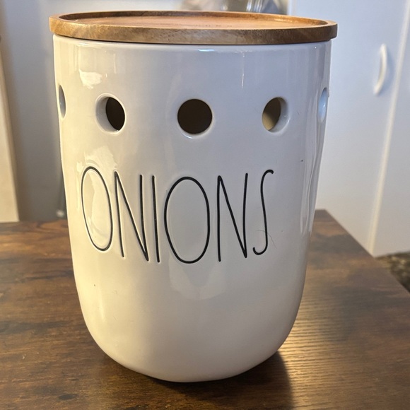 Rae Dunn | Accents | Rae Dunn Cream Ceramic Onion Holder With Wooden ...